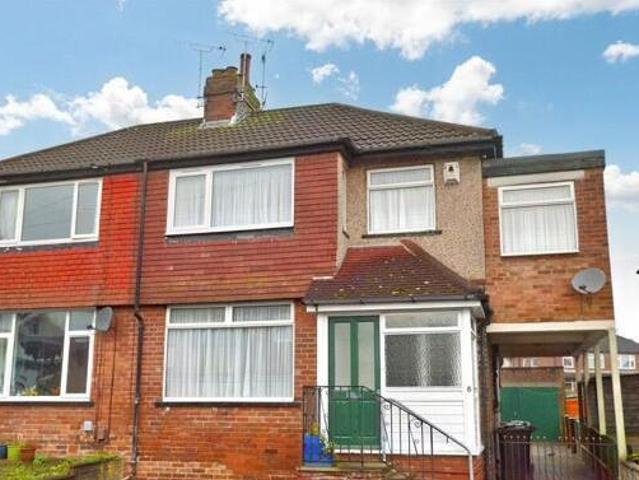 4 Bedroom Semi detached House For Sale In Farsley, Pudsey