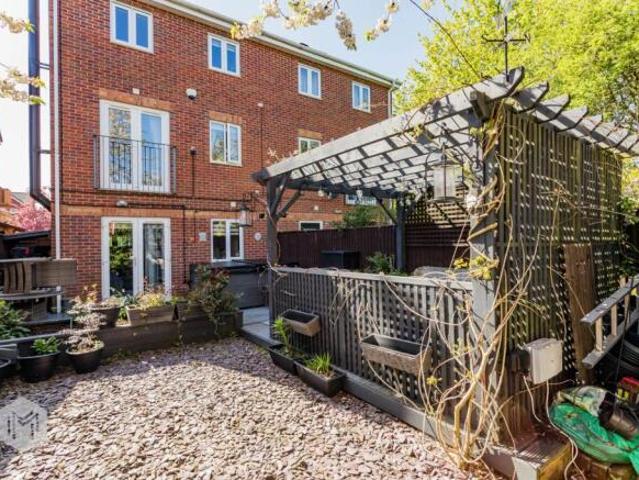4 bedroom semi detached house for sale in Fearney Side, Little Lever, BL3