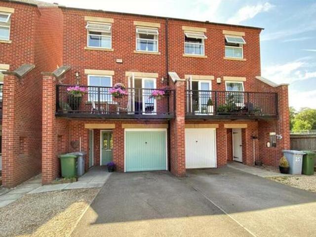 4 Bedroom Semi detached House For Sale In Fernwood