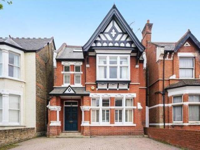 4 Bedroom Semi detached House For Sale In Finchley London