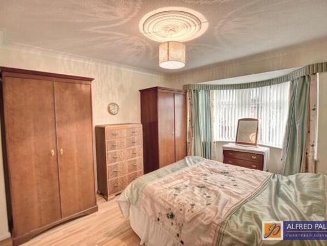 4 bedroom semi detached house for sale in Folldon Avenue Fulwell, SR6