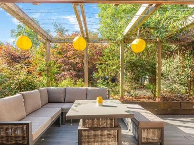 4 Bedroom Semi detached House For Sale In Forest Green