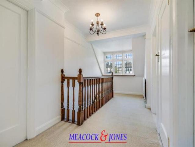 4 bedroom semi detached house for sale in Friars Avenue, Shenfield, Brentwood, CM15