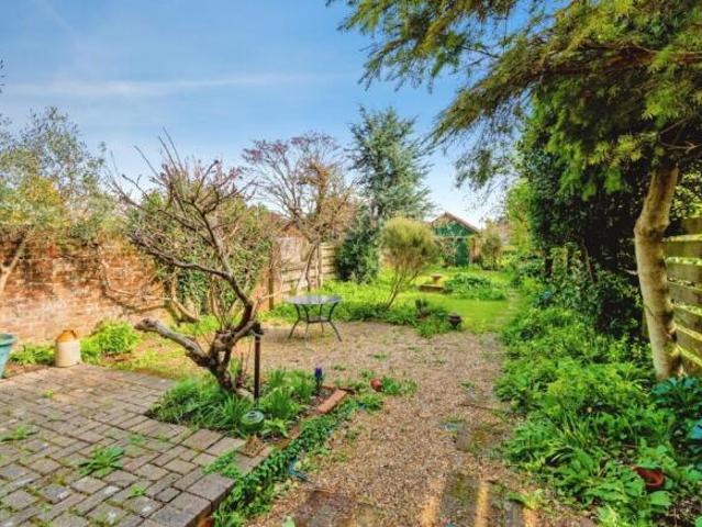 4 bedroom semi detached house for sale in Furzedown Road, Southampton, Hampshire, SO17