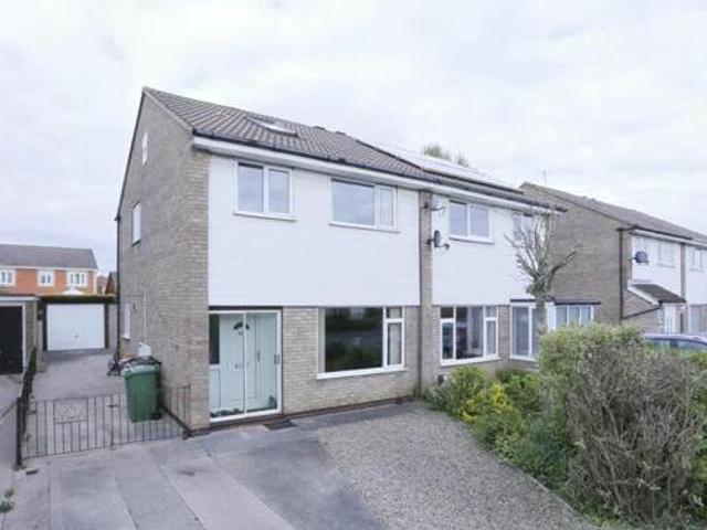 4 Bedroom Semi detached House For Sale In Garforth, Leeds