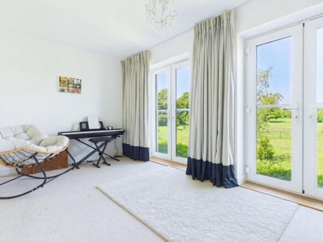 4 bedroom semi detached house for sale in Gatton Park Lane, Brighton, BN1 5BQ, BN1