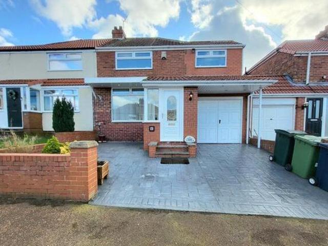 4 Bedroom Semi detached House For Sale In Gateshead, Tyne And Wear