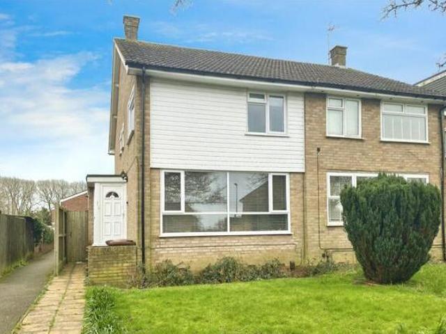 4 Bedroom Semi detached House For Sale In Gillingham, Kent