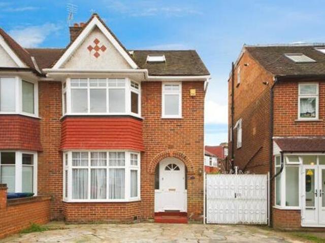 4 Bedroom Semi detached House For Sale In Golders Green Estate