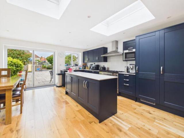4 bedroom semi detached house for sale in Goldsmith Road, Worthing, BN14 8ES, BN14