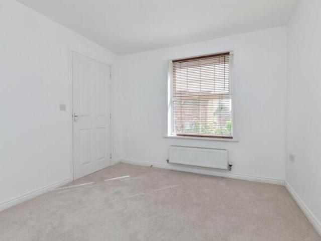 4 bedroom semi detached house for sale in Goscote Drive, Narborough, Leicester, LE19