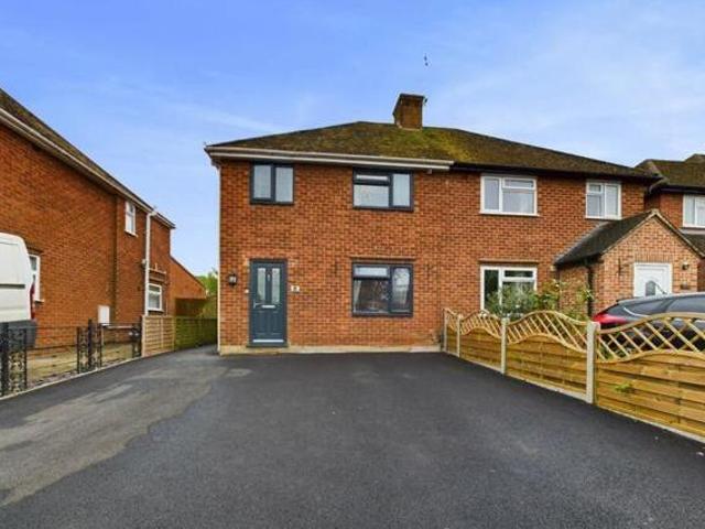 4 Bedroom Semi detached House For Sale In Gloucester, Gloucestershire
