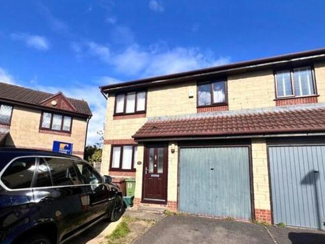 4 Bedroom Semi detached House For Sale In Gloucester, Gloucestershire
