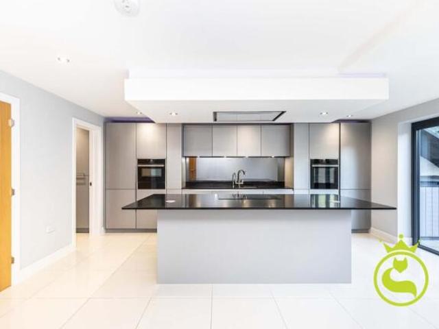 4 bedroom semi detached house for sale in Glen Road, Poole, BH14