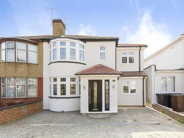 4 Bedroom Semi detached House For Sale In Gravesend, Kent