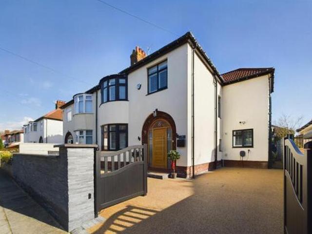 4 Bedroom Semi detached House For Sale In Grassendale