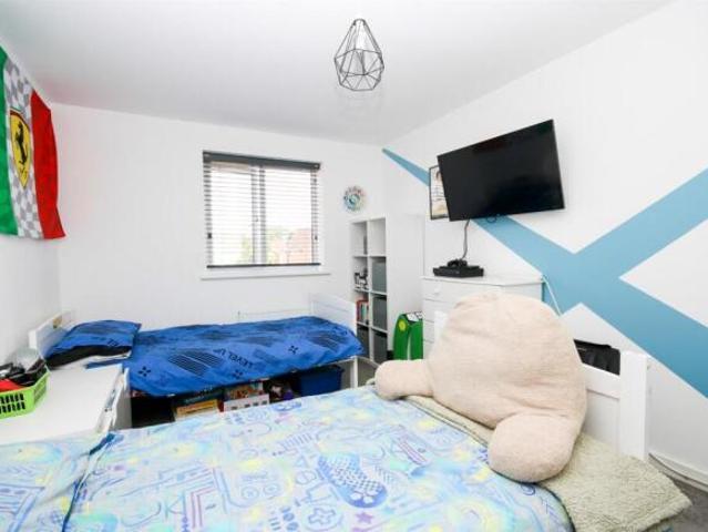 4 bedroom semi detached house for sale in Greylag Close, Sprowston, NR7