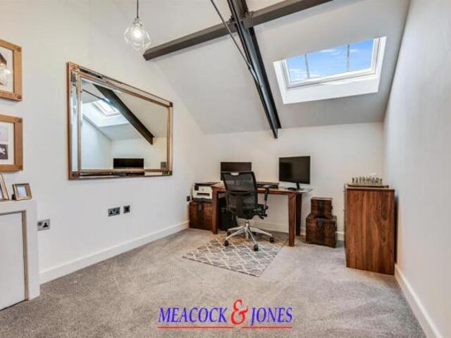 4 bedroom semi detached house for sale in Great Warley Street, Great Warley, Brentwood, CM13
