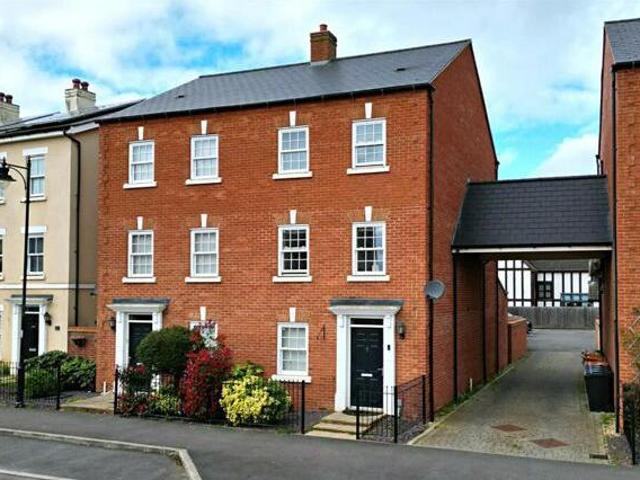 4 Bedroom Semi detached House For Sale In Great Denham