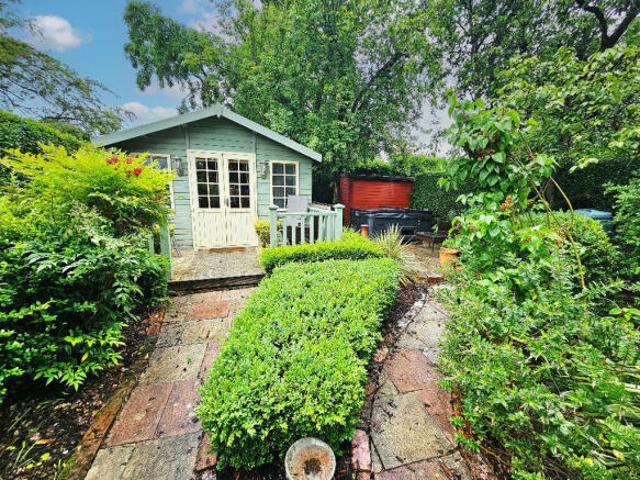 4 bedroom semi detached house for sale in Green Lanes, Sutton Coldfield, B73 5JH, B73