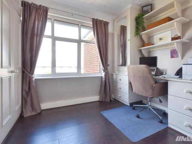 4 bedroom semi detached house for sale in Greenfields Avenue WA4