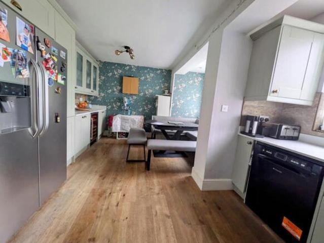 4 bedroom semi detached house for sale in Greenside, Bradford, BD12