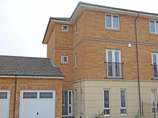 4 Bedroom Semi detached House For Sale In Hampton Hargate