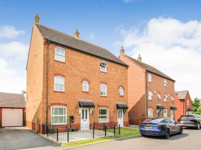 4 Bedroom Semi detached House For Sale In Hampton Vale, Peterborough