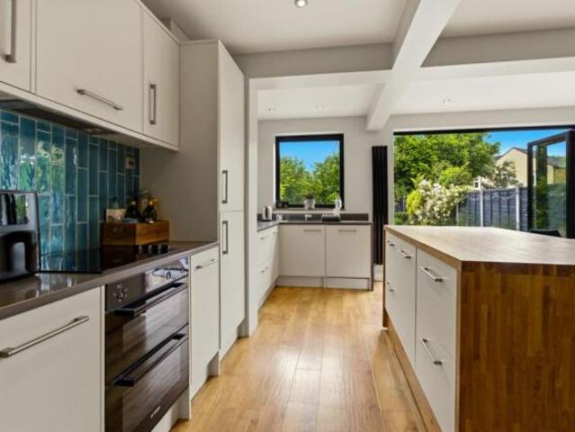 4 bedroom semi detached house for sale in Hallow Road, Worcester, WR2