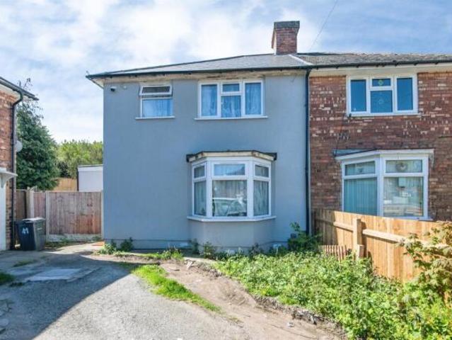4 bedroom semi detached house for sale in Halsbury Grove, Birmingham, B44