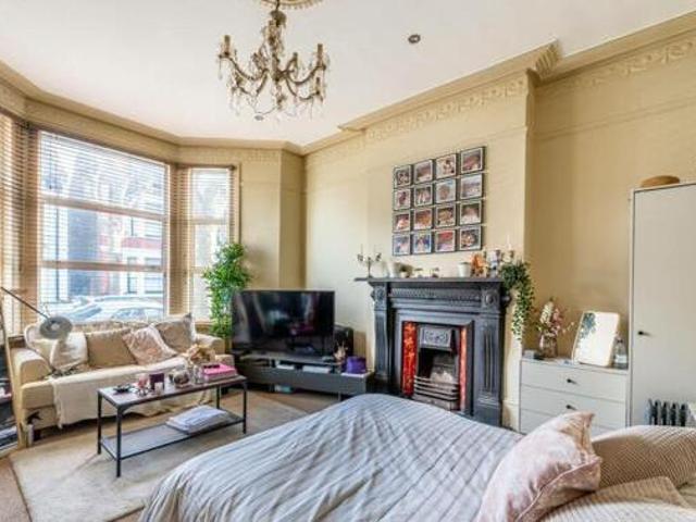 4 Bedroom Semi detached House For Sale In Harlesden, London
