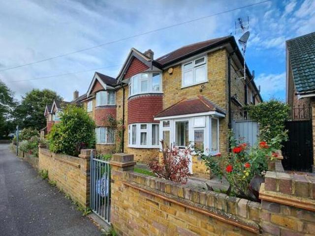 4 Bedroom Semi detached House For Sale In Harlington, Greater London