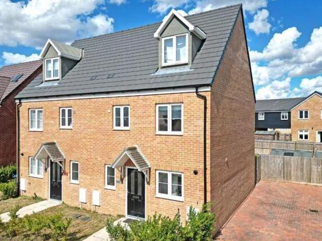 4 Bedroom Semi detached House For Sale In Harlow, Essex