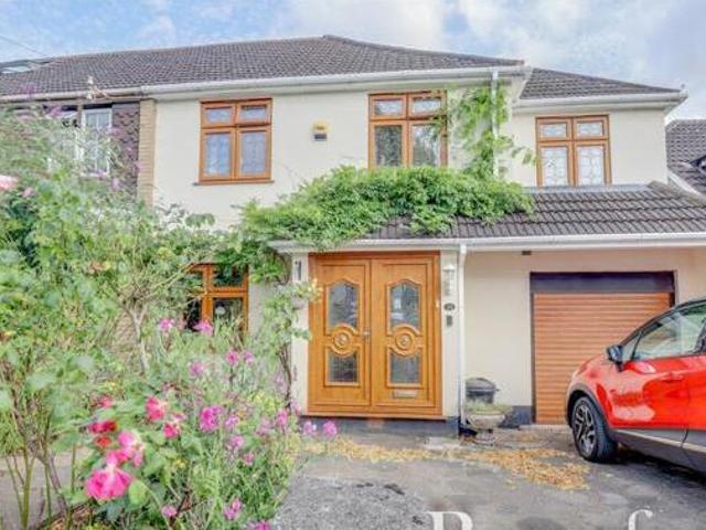 4 Bedroom Semi detached House For Sale In Harold Park