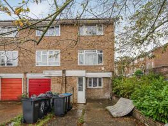4 bedroom semi detached house for sale in Harold Road, London, SE19