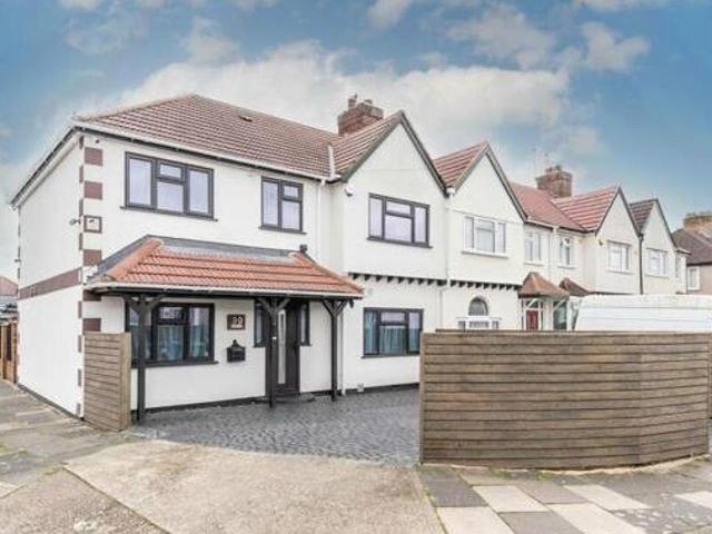 4 Bedroom Semi detached House For Sale In Harrow