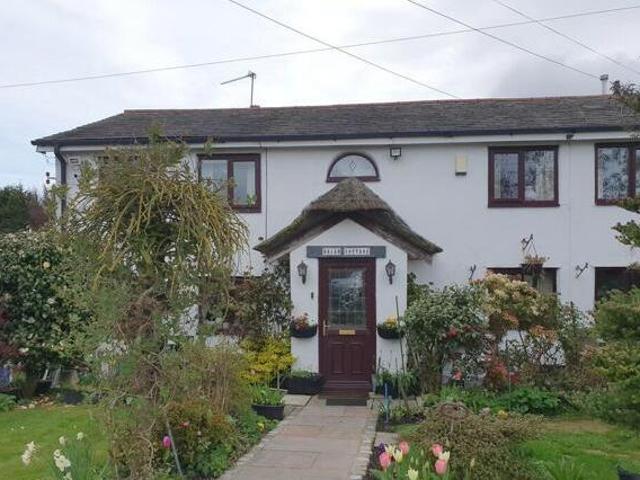 4 Bedroom Semi detached House For Sale In Hatton