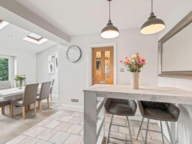 4 bedroom semi detached house for sale in Hatton Lane, Hatton, WA4