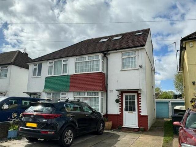 4 Bedroom Semi detached House For Sale In Hatfield