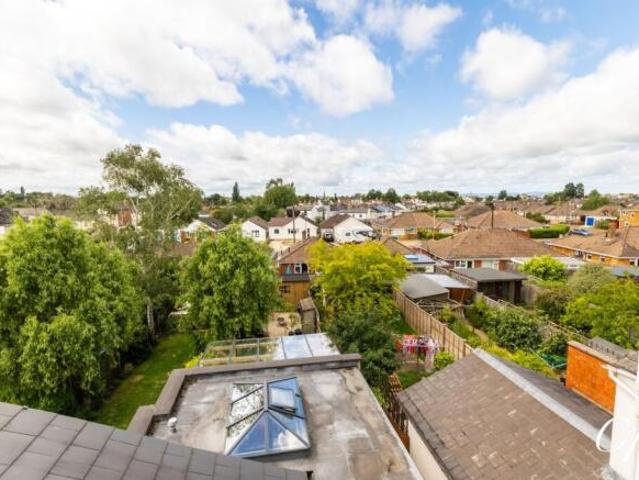 4 bedroom semi detached house for sale in Haywards Road, Cheltenham, GL52
