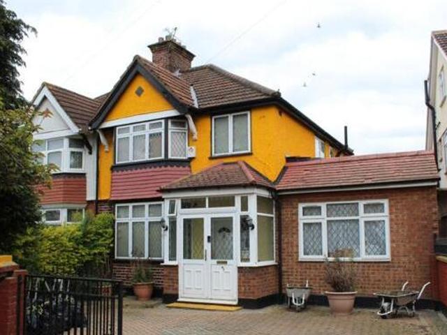 4 Bedroom Semi detached House For Sale In Hayes