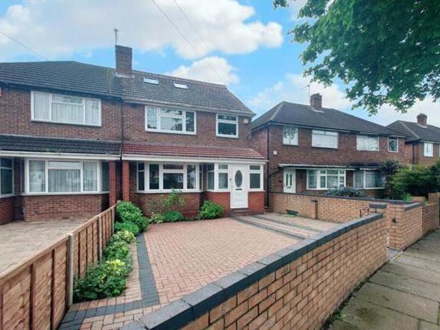 4 Bedroom Semi detached House For Sale In Hayes, Greater London