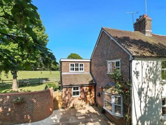 4 Bedroom Semi detached House For Sale In Hellingly