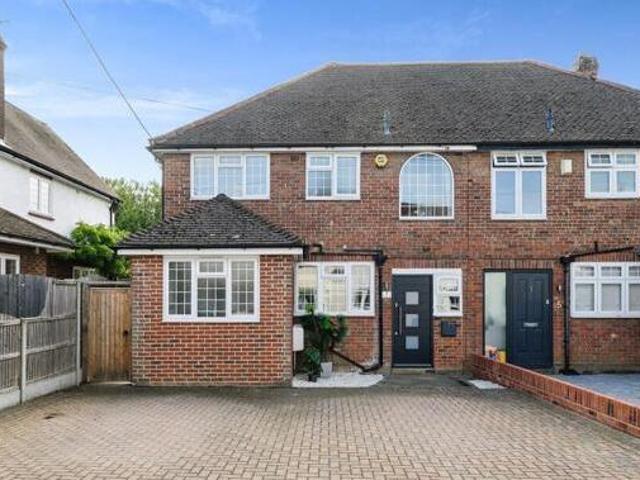 4 Bedroom Semi detached House For Sale In Herongate