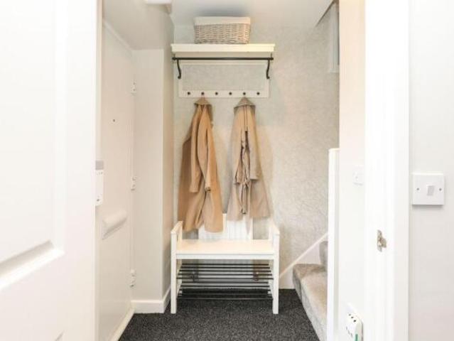 4 bedroom semi detached house for sale in Hickleton Lane, Sheffield, S2