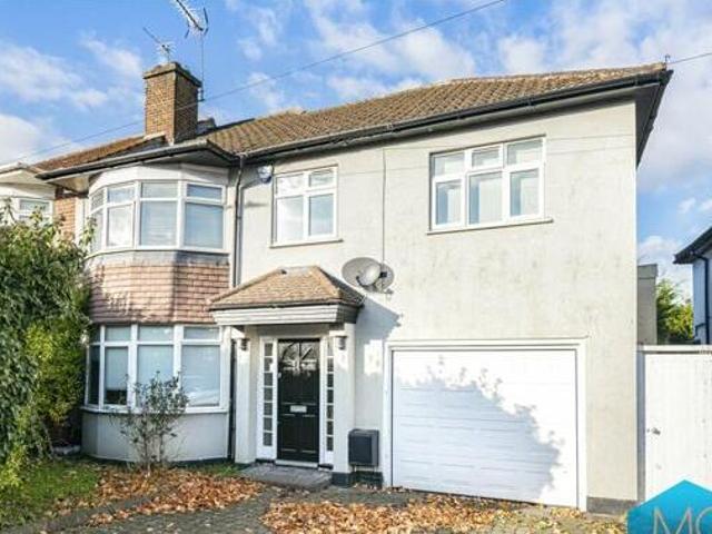 4 Bedroom Semi detached House For Sale In High Barnet, Hertfordshire
