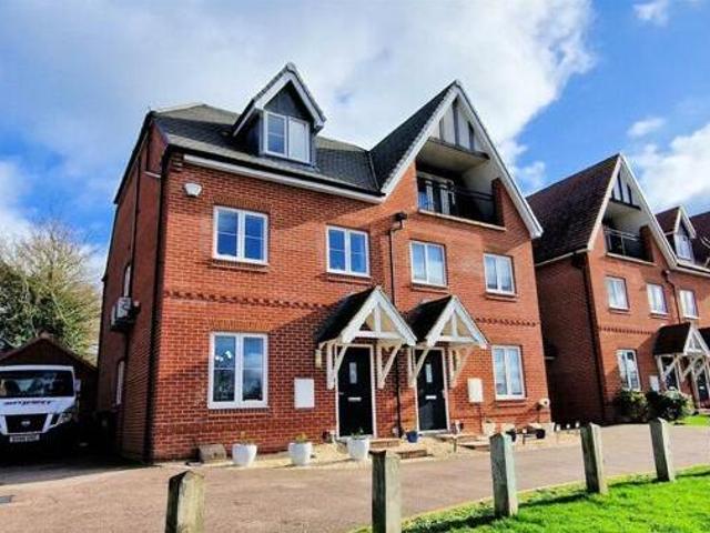 4 Bedroom Semi detached House For Sale In High Street