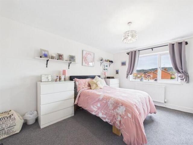 4 bedroom semi detached house for sale in Highfield Road, Gloucester, Gloucestershire, GL4
