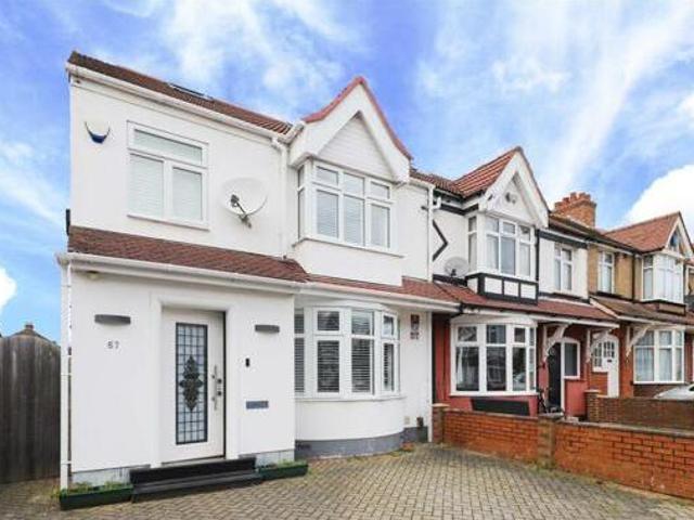 4 Bedroom Semi detached House For Sale In Hillingdon
