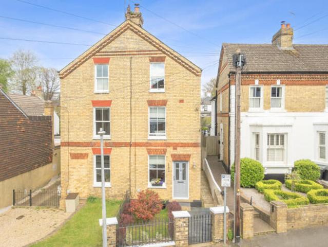 4 bedroom semi detached house for sale in Hitchen Hatch Lane, Sevenoaks, TN13
